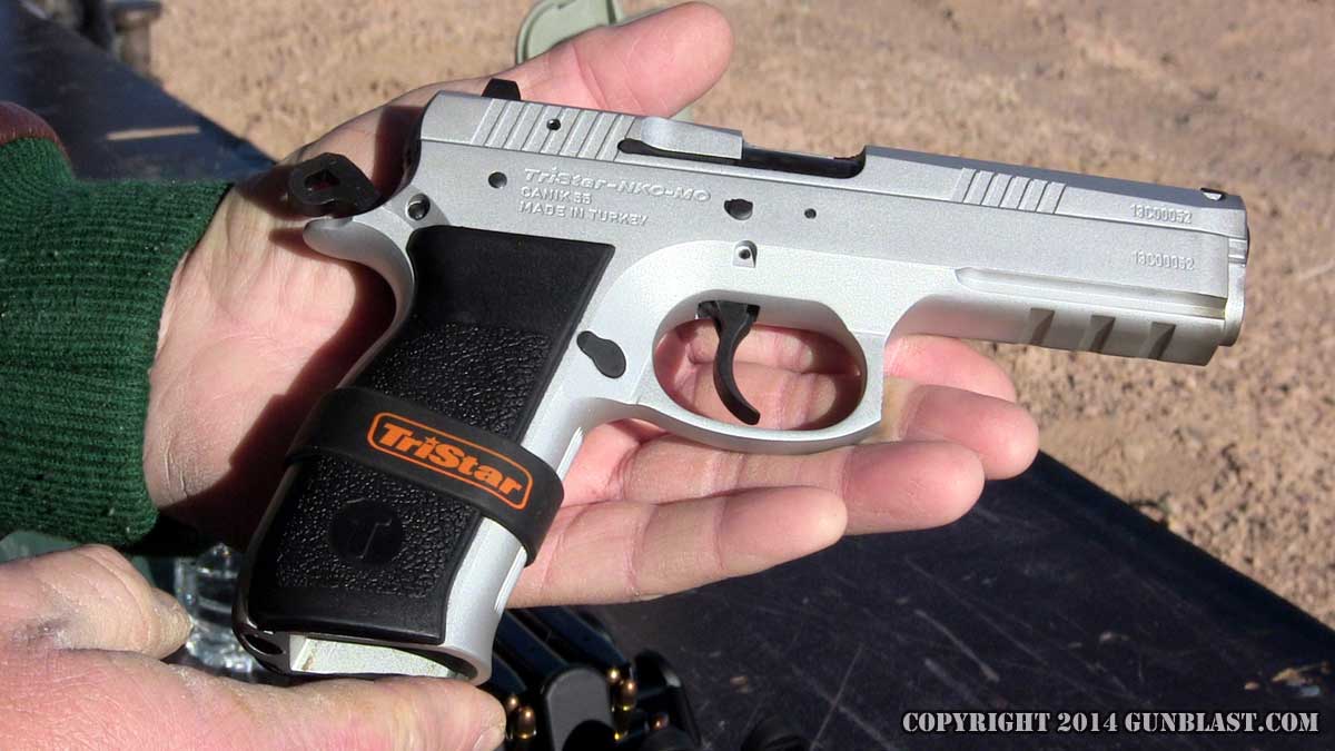 SHOT Show 2014 - Media Day at the Range